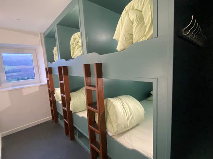 10 Bed Room At The Butchers Arms Pub And Grill - Merthyr Tydfil