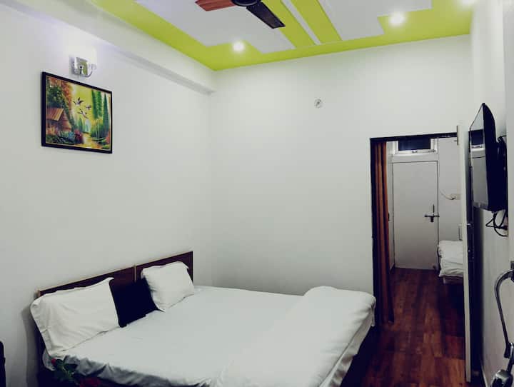 Rhythm Stay Near Ram Janambhoomi - Faizabad