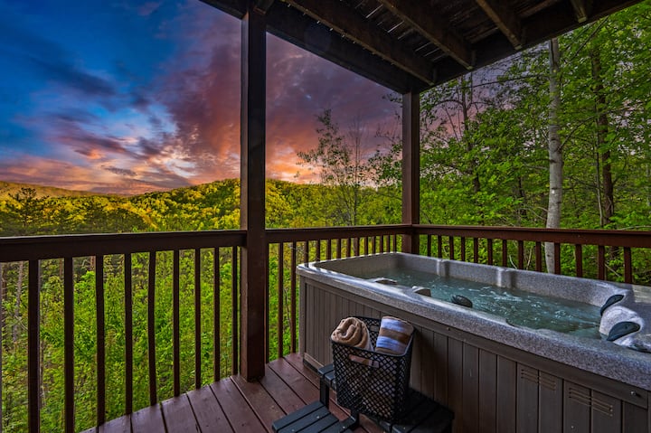 Views Of The Smokies! | Couples Cottage | Hot Tub - Townsend, TN