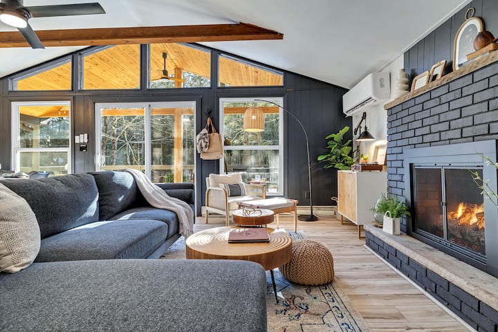 4br | Hot Tub | Pools | Lakes | Karaoke | Fire Pit - Pennsylvania