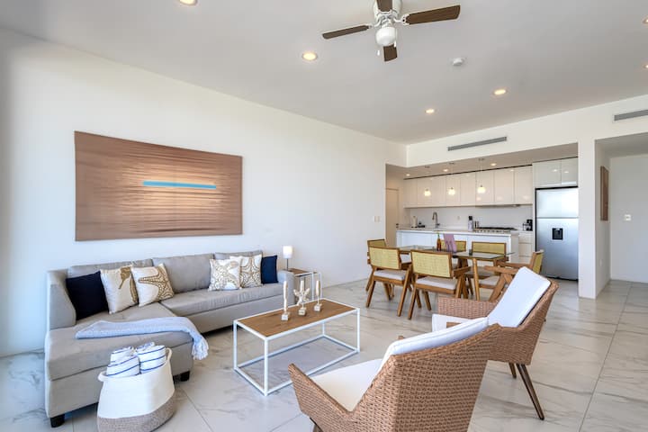 Walk To Medano Beach & Marina Modern 3br Condo - Cabo San Lucas