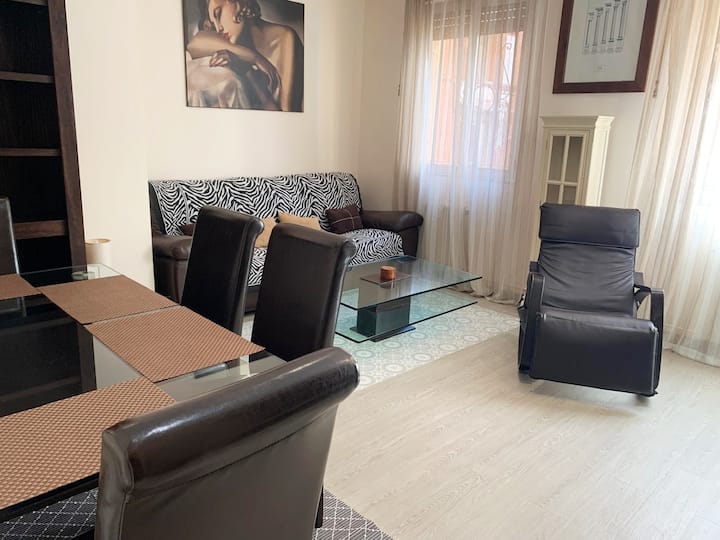 Excelente Apartamento En Pleno Centro De Gijón. - Gijón