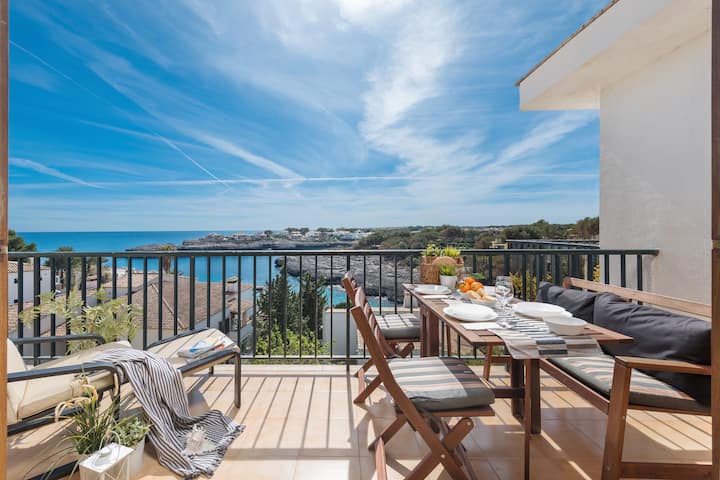 Vacation In Harmony, Sea, And Beach On Mallorca - Cala d’Or