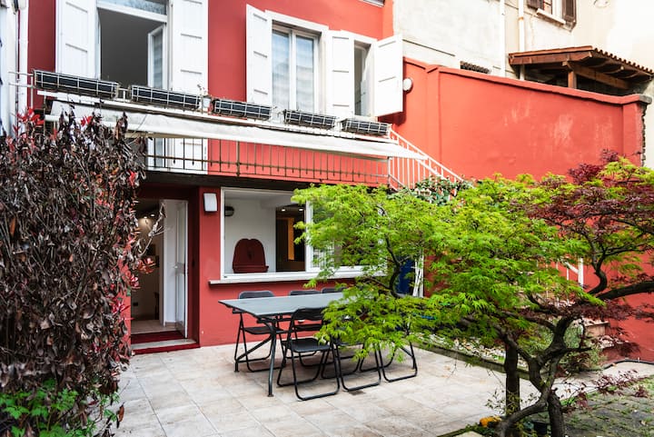 Youhosty -  Secret Garden - Milan