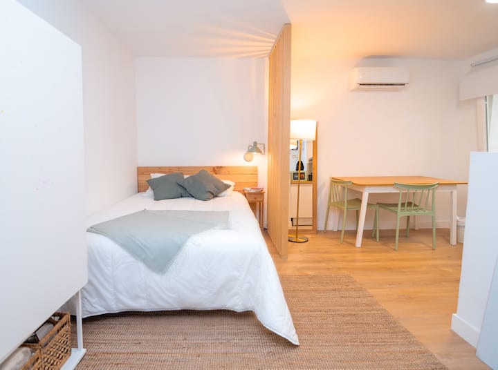 Apartamento Estudio Nuevo En El Corazón De Madrid - Madrid