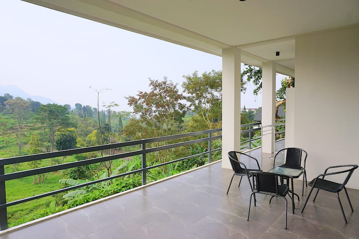 Villa La Pete | 3br Modern House In Trawas - Trawas