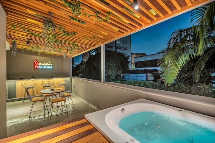 Designer 1 Bedroom Apartment With Private Jacuzzi - Medellín