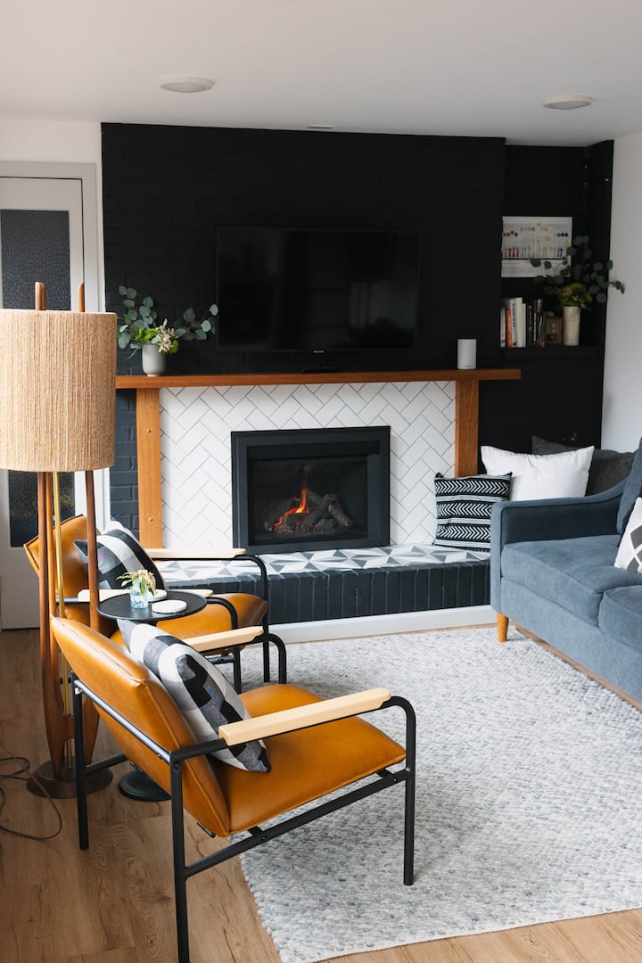 The Nook - A Bright Gem In The Heart Of Seattle - Seattle, WA