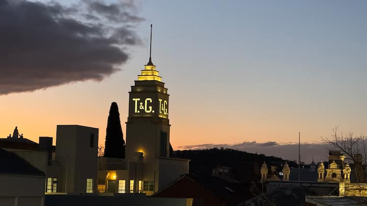 Deco Rooftop Apartment In Heart Of Cbd - Albury