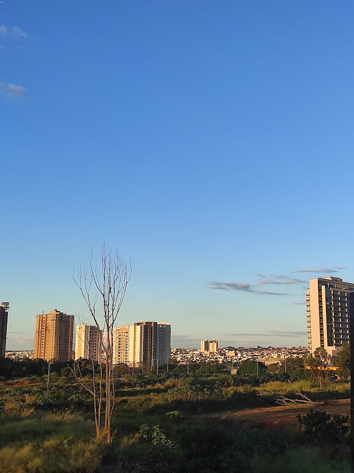 Apt Inteiro No Alto Umuarama Próximo A Ufu - Uberlândia