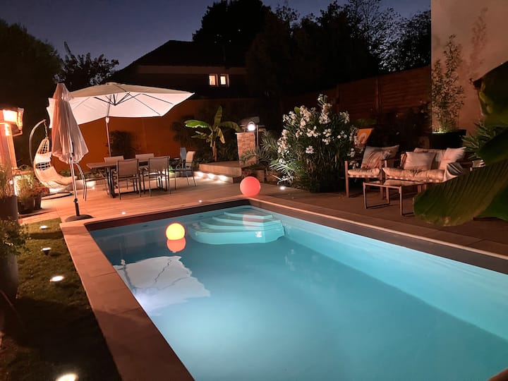 Parenthèse De Rêve – Piscine, Circuit Des 24h - Le Mans