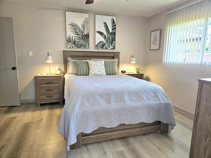 Central Tempe Home*3bed 2bath*patio & Tiki Bar!* - Tempe, AZ