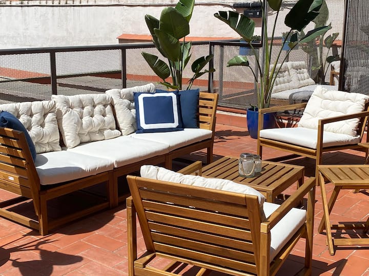 Sunny 2br W/ Terrace, Pool & A/c – Central Bcn - Barcelona