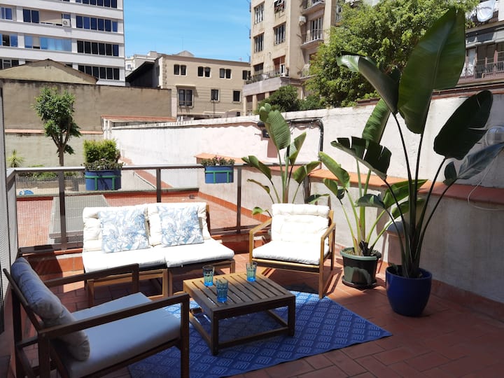 Sunny 1br W/ Terrace, Pool & A/c – Center Bcn - Barcelona