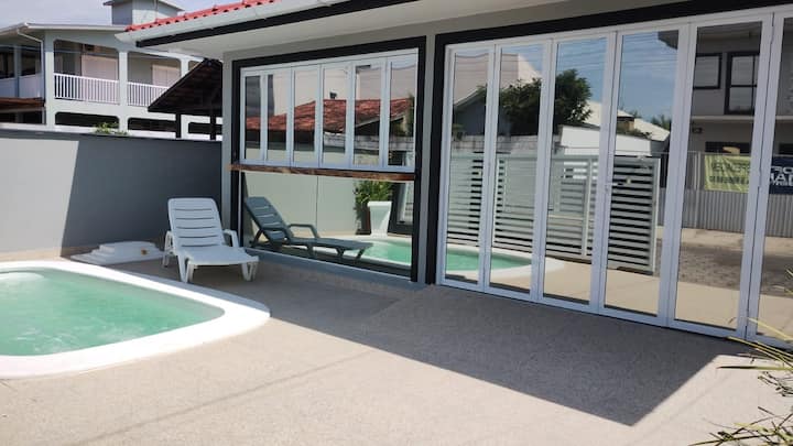 Casa Com Piscina A 200m Da Praia - Brazil