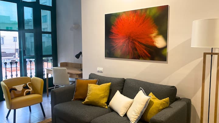 Stylish 2br W/ Pool & A/c – Central Bcn - Barcelona