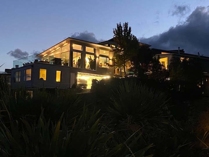 7manata 22guests 10bdrm8bathrm 3x4wd's Golf & Ski - Queenstown