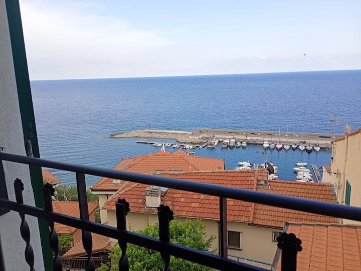 La Finestra Sul Porto - Bordighera