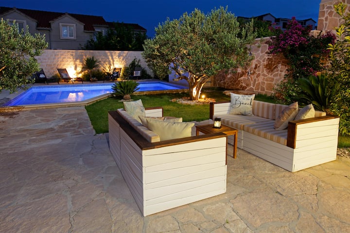Villa Sania With Private Pool - Hvar