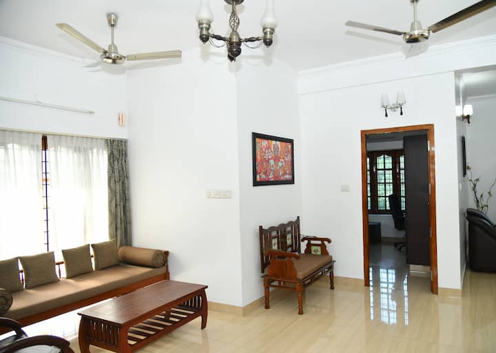 Clean, Safe And Modern Apartment Off Statue Road - Thiruvananthapuram