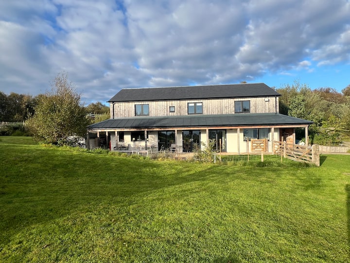 The Pier House, Buidhe Island. - Loch Awe