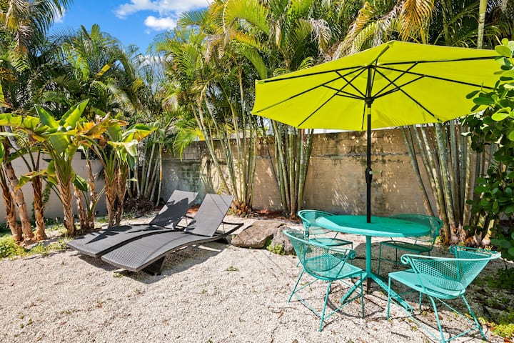 Quiet Studio With Sunny Private Yard - Wilton Manors, FL