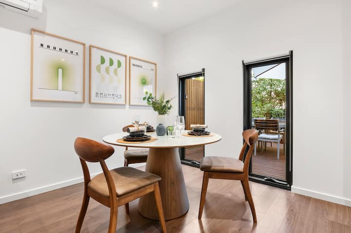 Private Patio | Ideal Location | Family Friendly - Melbourne Cricket Ground