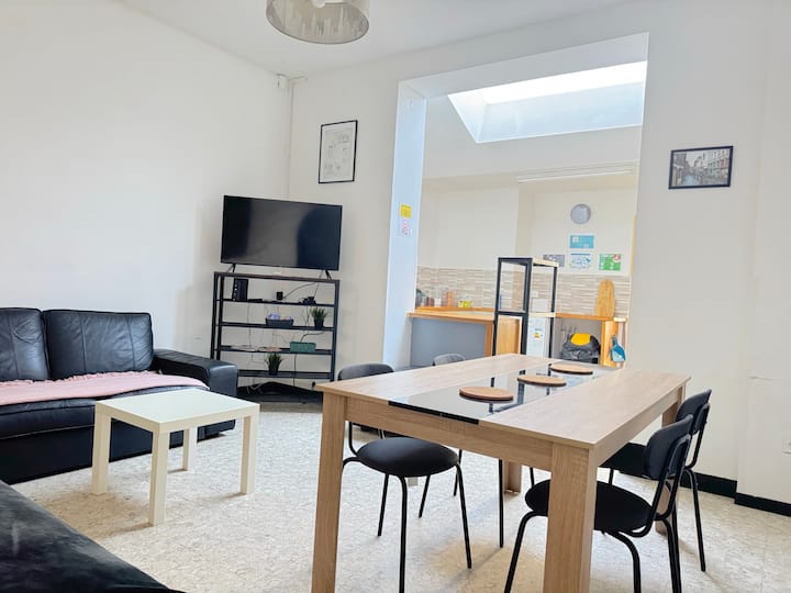 5 Bedroom House, Exterior, 2 Bathrooms, 2 Toilets - Tourcoing