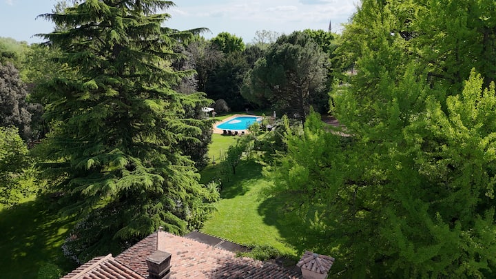 Massive Property With Pool & Huge Garden - Treviso