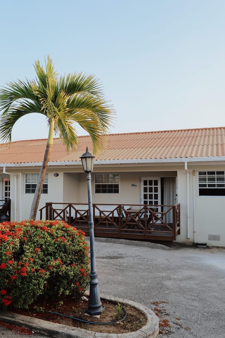 Casa Nuebe - Nabij Mambo Beach Boulevard - Curaçao