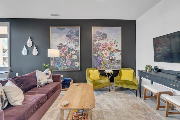 The Allure — Mere Minutes From Downtown & More - Nashville, GA