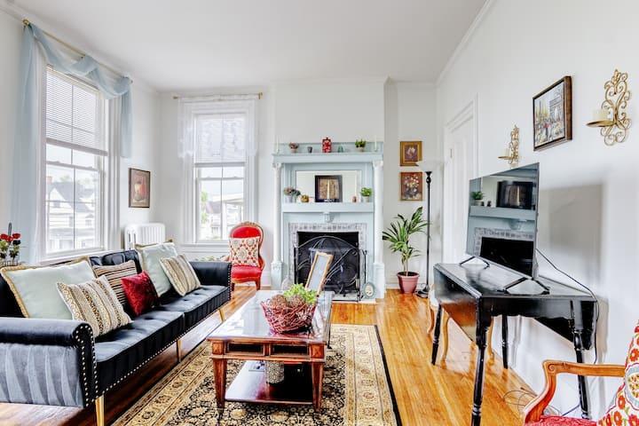 Historic Cupola 360° Views, Walk Lake & Downtown - Geneva, NY