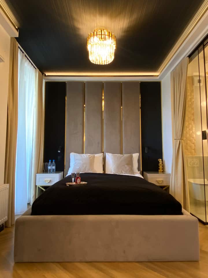 Lux Stays By Torres At K39 - Cracovia