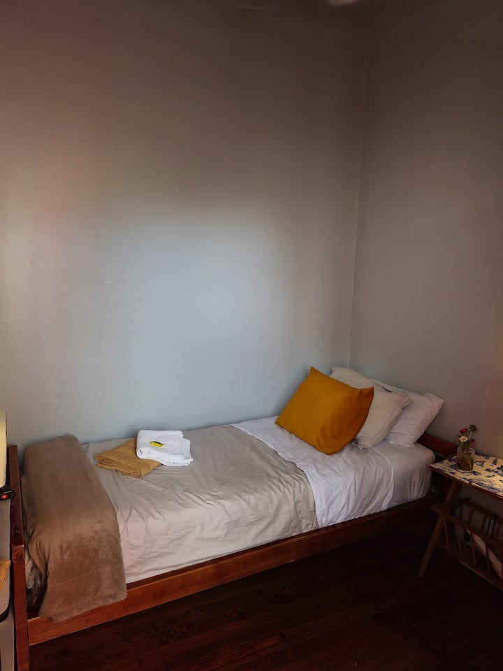 Cálida Habitación Con Baño Propio En Barrio Norte - Argentine