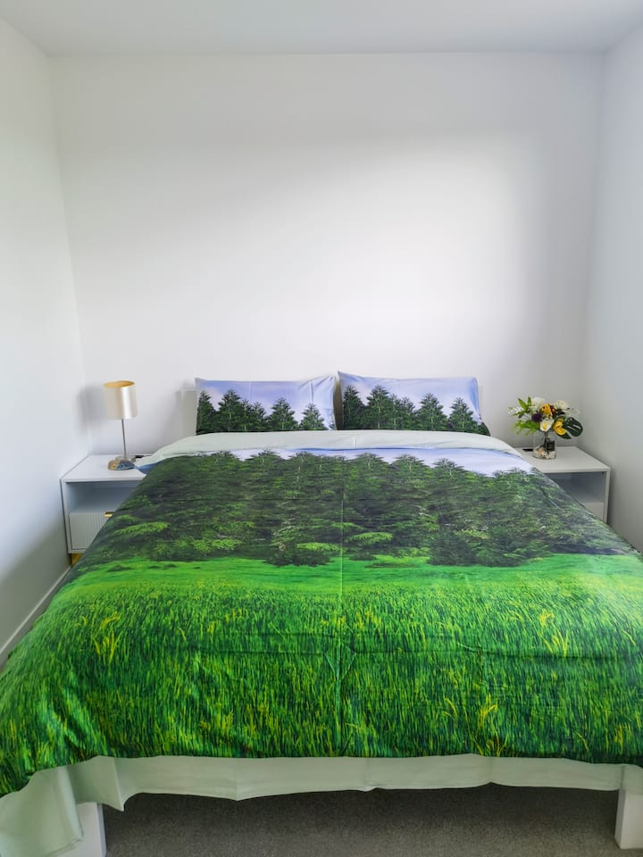 Modern Comfort: Home Away From Home 2 - Auckland