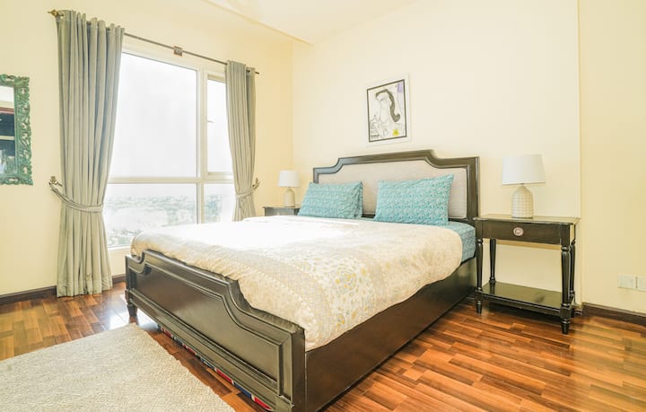 Una Luxury 1br | Elysium Tower | City Views - Islamabad