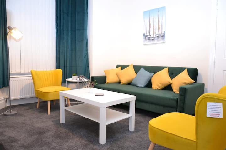 Londonderry - 3 Bdr, Sleeps 6, Parking, Wifi - Stockton-on-Tees