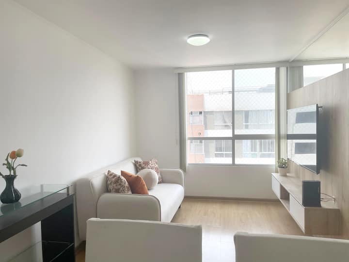 Hermoso Departamento En Jesús María - Lima