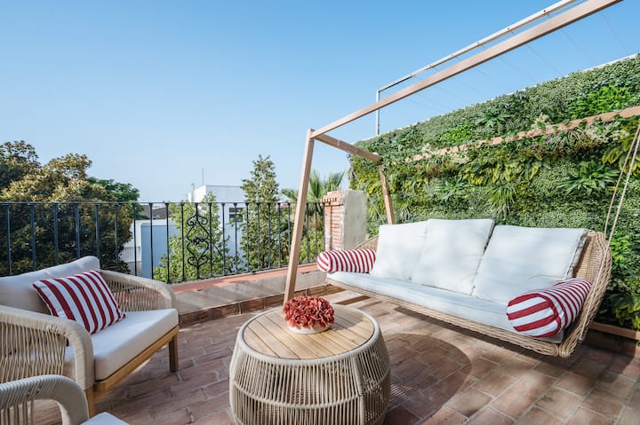 Cosy Apartment With Large Private Terrace - Spain