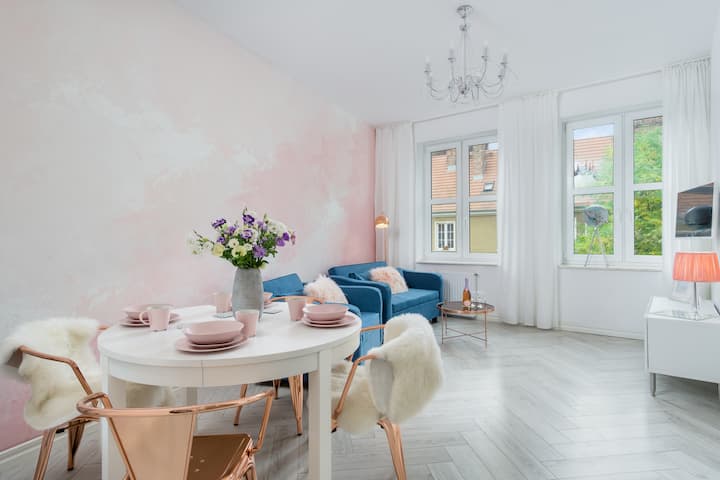 Cozy Old Town Apartment - グダニスク