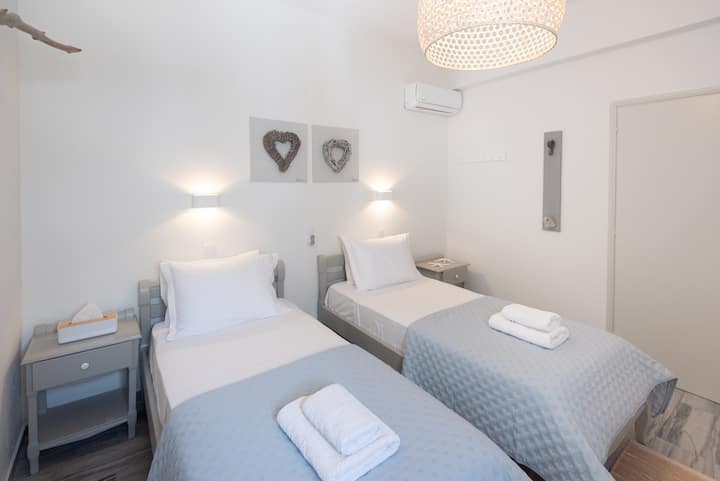 Swell S7 New Flat In Naousa - Paros