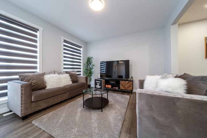 Beautiful Newly Built House - Downtown Edmonton - Saint Albert