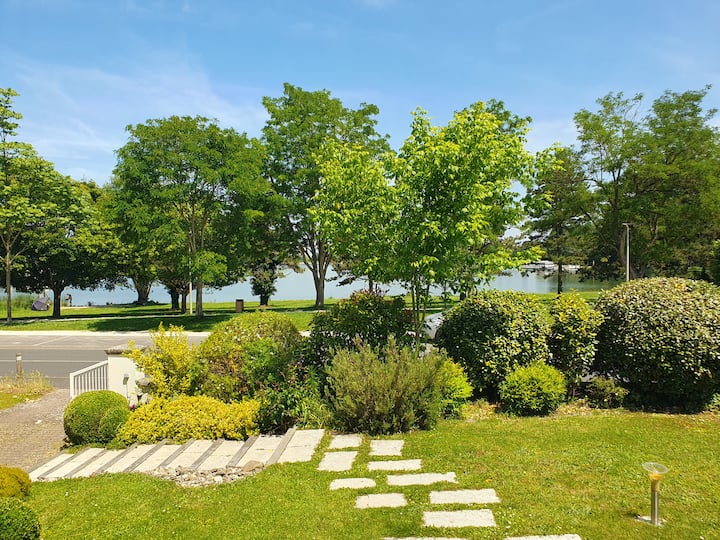 Maison Pour 8 Personnes, Face Au Lac - Tours