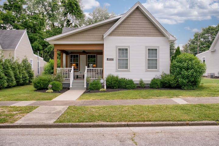 ~Uptown Cozy Downs 1929 Cottage~ - New Albany, IN