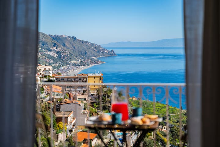 Dolce Vita, Taormina, Parking, View, Center - Taormina