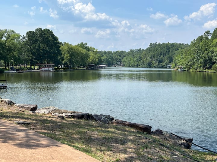 Discounted Rate: Out Of Town Guest House - Hot Springs