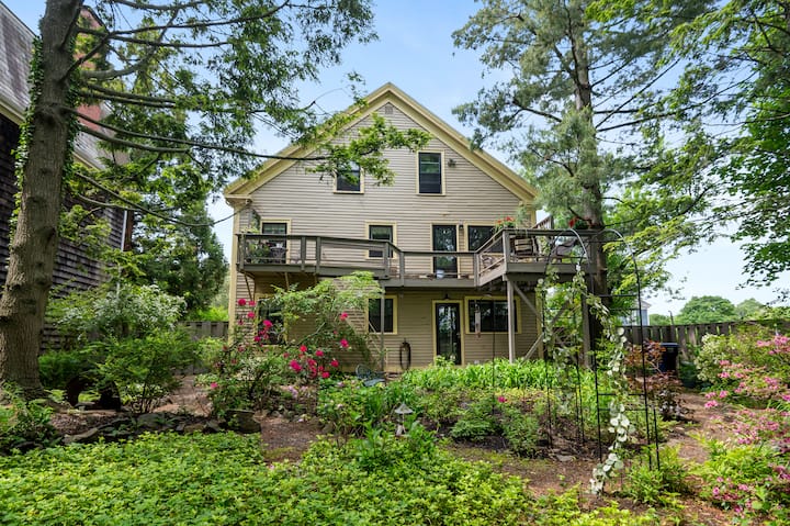 Artistic Historical Home, Walkdt - Salem, MA