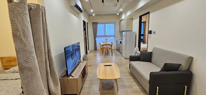 A級東區綠景小豪宅，巴克禮公園5分鐘，3雙人床2衛浴1廚房1小陽台 - Tainan City