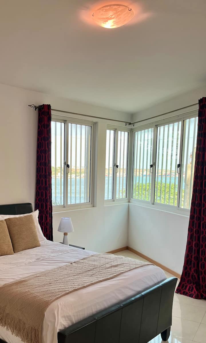 Beachfront | 3 Bdr Condo In Praia, Cabo Verde - Praia