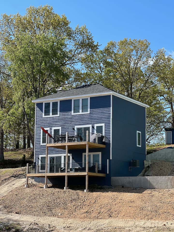Waters Edge At Station 46 - Gravois Mills, MO